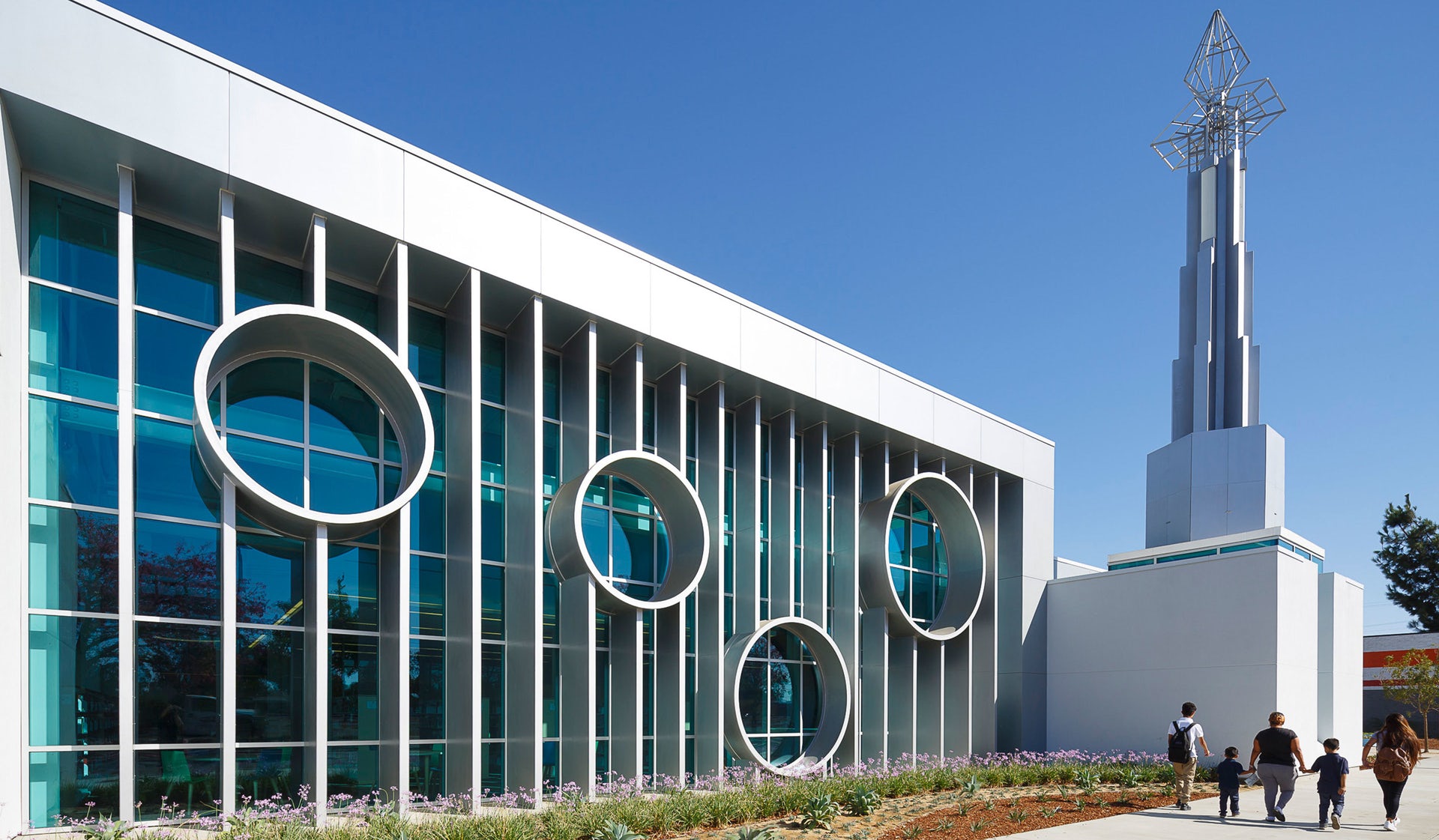 Long Beach libraries spring to life as guests are welcomed back • Long ...